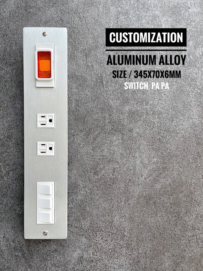 switchpapa鋁合金陽極銀3開關＋壓釦＋雙插座 | 開關拔拔