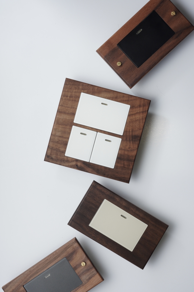 switchpapa黑胡桃木ADVANCE大按鍵系列實木框 | 開關拔拔